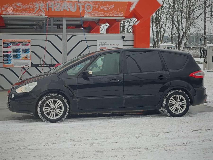 Black Ford S-Max 2010 in Vilnius, with an engine capacity of 2.00 L and mileage of 337 thousand km for 1950 €, photo 3 on AUTOMOTO.COM.LV