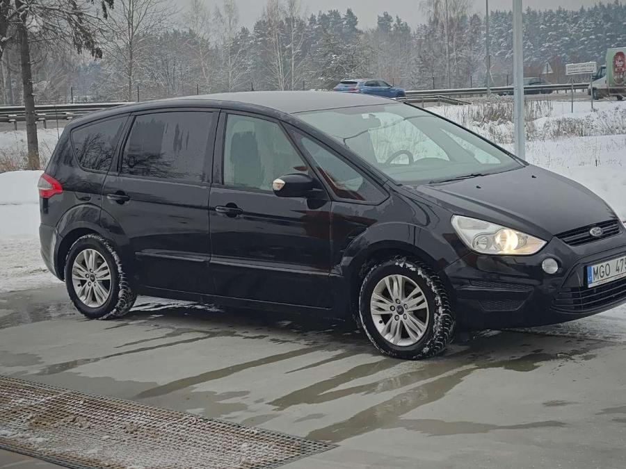 Black Ford S-Max 2010 in Vilnius, with an engine capacity of 2.00 L and mileage of 337 thousand km for 1950 €, photo 8 on AUTOMOTO.COM.LV