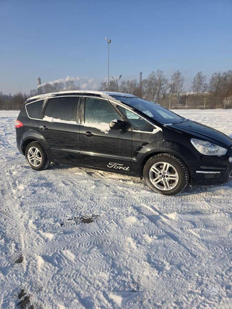 Black Ford S-Max 2010 in Marijampole, with an engine capacity of 2.00 L and mileage of 237 thousand km for 3799 €, photo 1 on AUTOMOTO.COM.LV