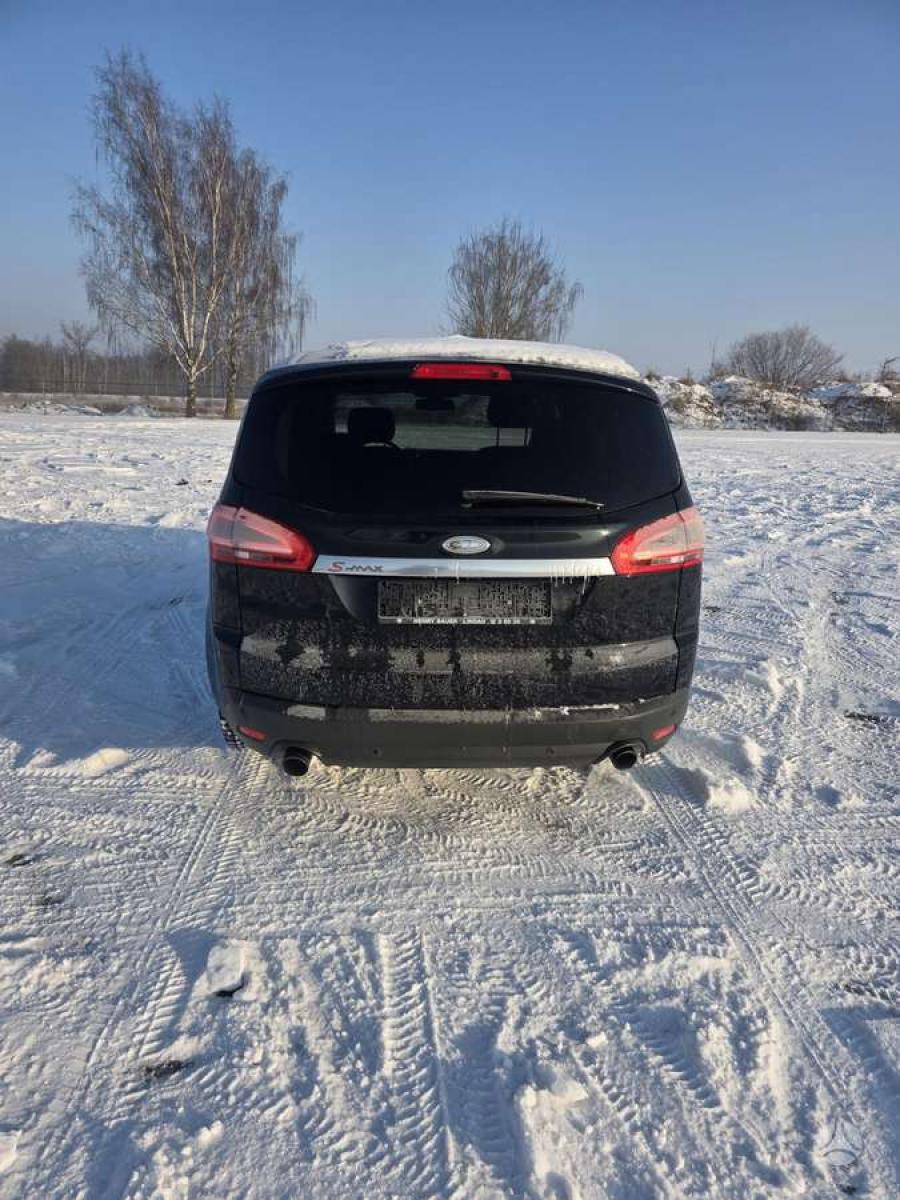 Black Ford S-Max 2010 in Marijampole, with an engine capacity of 2.00 L and mileage of 237 thousand km for 3799 €, photo 4 on AUTOMOTO.COM.LV