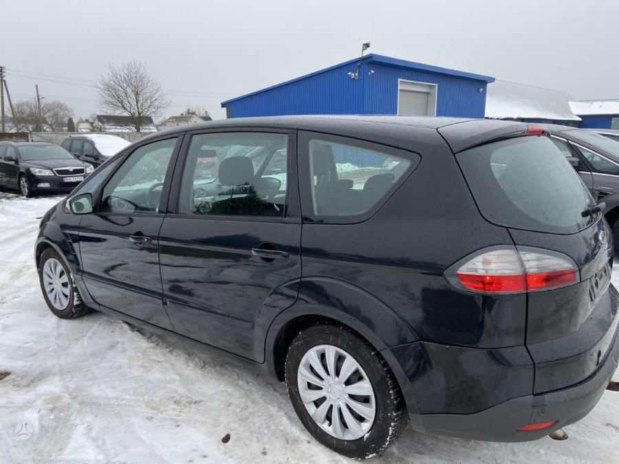 Melns Ford S-Max 2010 Tauragė, ar dzinēja tilpumu 2.00 L un nobraukumu 199 tūkst. km par 2300 €, foto 5 vietnē AUTOMOTO.COM.LV