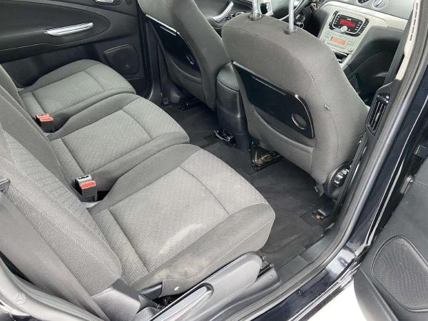 Black Ford S-Max 2010 in Taurage, with an engine capacity of 2.00 L and mileage of 199 thousand km for 2300 €, photo 11 on AUTOMOTO.COM.LV