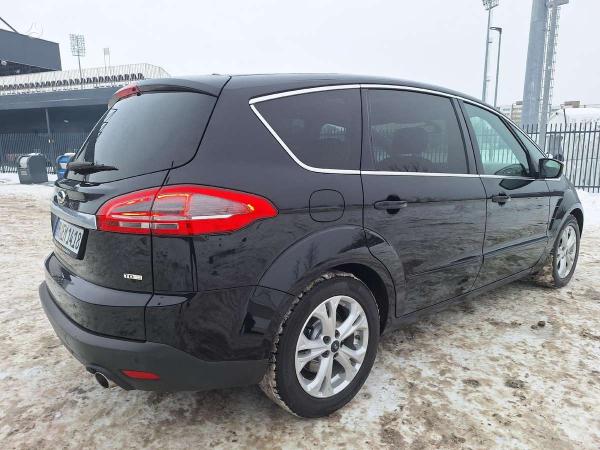 Melns Ford S-Max 2010 Jonava, ar dzinēja tilpumu 2.20 L un nobraukumu 266 tūkst. km par 4650 €, foto 2 vietnē AUTOMOTO.COM.LV