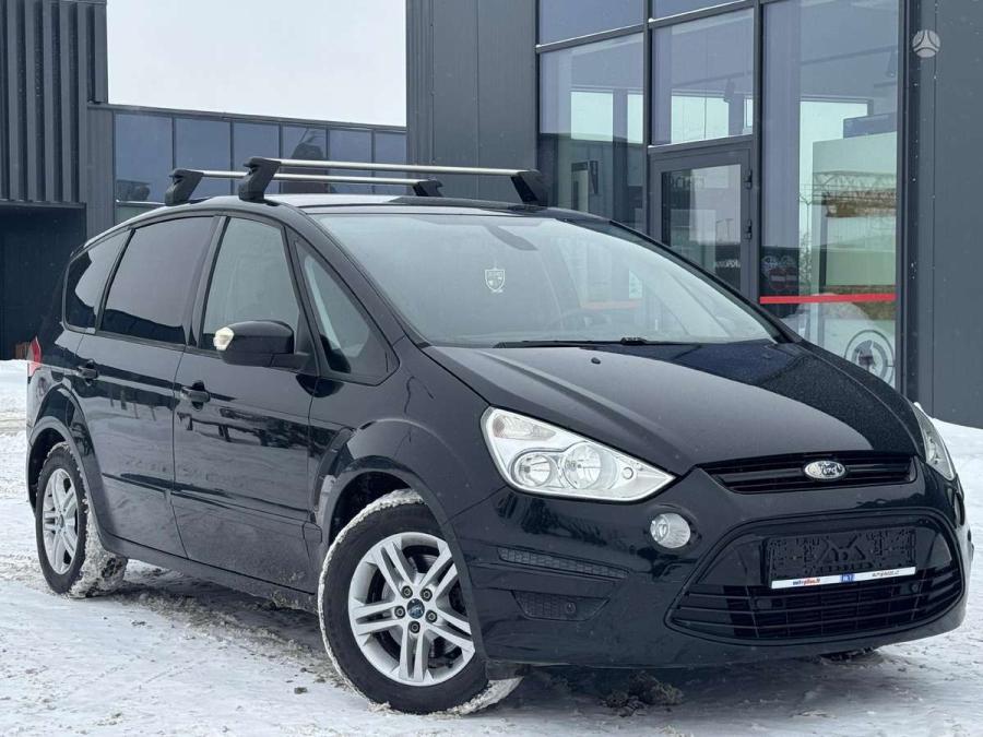 Black Ford S-Max 2010 in Siauliai, with an engine capacity of 2.00 L and mileage of 245 thousand km for 4150 €, photo 1 on AUTOMOTO.COM.LV