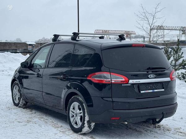 Black Ford S-Max 2010 in Siauliai, with an engine capacity of 2.00 L and mileage of 245 thousand km for 4150 €, photo 4 on AUTOMOTO.COM.LV