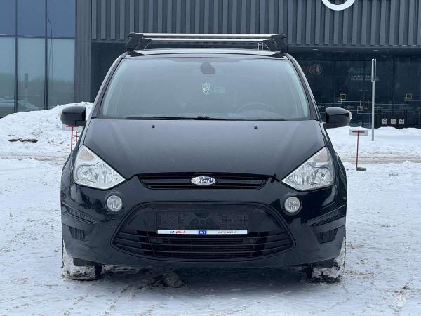Black Ford S-Max 2010 in Siauliai, with an engine capacity of 2.00 L and mileage of 245 thousand km for 4150 €, photo 5 on AUTOMOTO.COM.LV