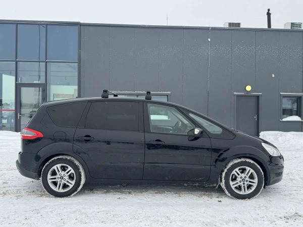 Black Ford S-Max 2010 in Siauliai, with an engine capacity of 2.00 L and mileage of 245 thousand km for 4150 €, photo 8 on AUTOMOTO.COM.LV