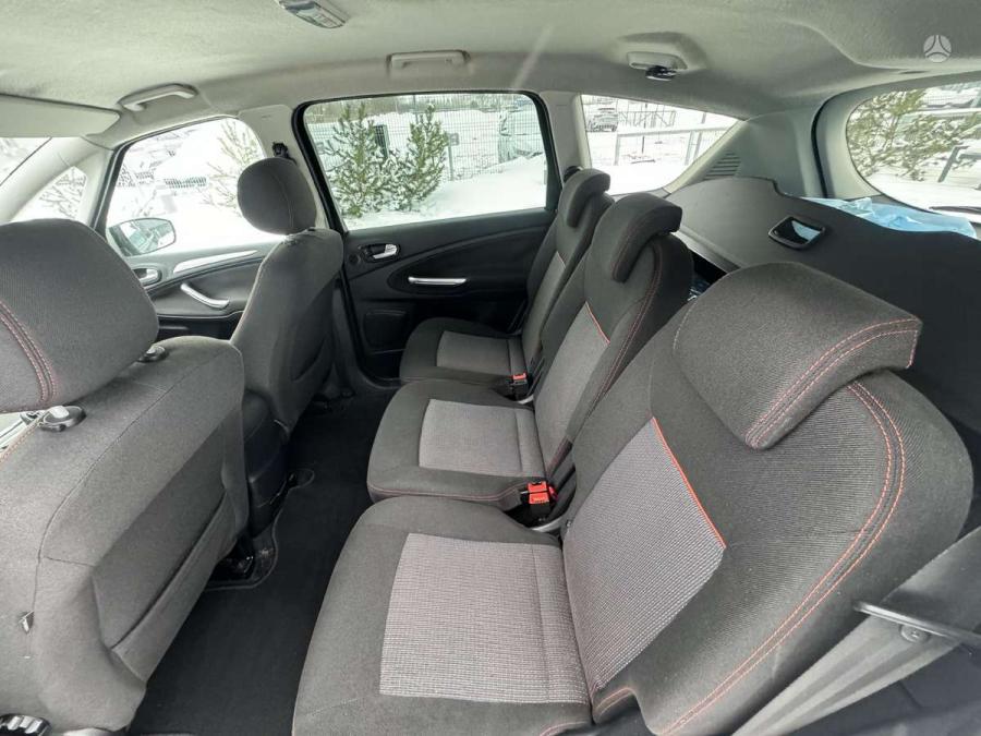 Black Ford S-Max 2010 in Siauliai, with an engine capacity of 2.00 L and mileage of 245 thousand km for 4150 €, photo 11 on AUTOMOTO.COM.LV