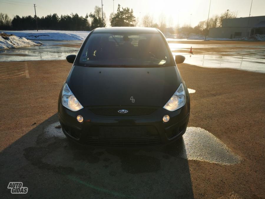 Melns Ford S-Max 2010 Ukmergė, ar dzinēja tilpumu 2.00 L un nobraukumu 290 tūkst. km par 3600 €, foto 4 vietnē AUTOMOTO.COM.LV