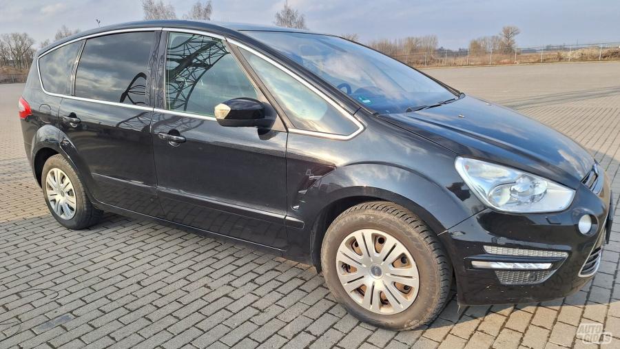 Black Ford S-Max 2010 in Marijampole, with an engine capacity of 2.20 L and mileage of 257 thousand km for 3900 €, photo 3 on AUTOMOTO.COM.LV