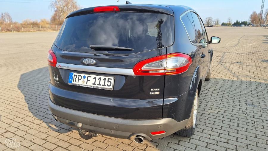 Black Ford S-Max 2010 in Marijampole, with an engine capacity of 2.20 L and mileage of 257 thousand km for 3900 €, photo 8 on AUTOMOTO.COM.LV