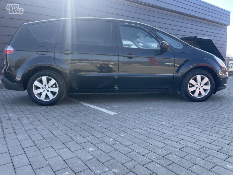 Black Ford S-Max 2010 in Kaunas, with an engine capacity of 2.00 L and mileage of 340 thousand km for 3450 €, photo 4 on AUTOMOTO.COM.LV