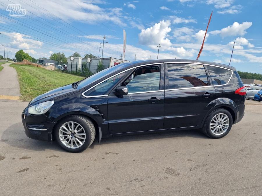 Black Ford S-Max 2010 in Kaunas, with an engine capacity of 2.00 L and mileage of 282 thousand km for 5290 €, photo 5 on AUTOMOTO.COM.LV