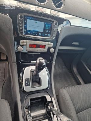 Black Ford S-Max 2010 in Kaunas, with an engine capacity of 2.00 L and mileage of 282 thousand km for 5290 €, photo 18 on AUTOMOTO.COM.LV