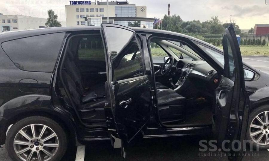 Black Ford S-Max 2010 in Ventspils, with an engine capacity of 2.00 L and mileage of 225 thousand km for 3000 €, photo 7 on AUTOMOTO.COM.LV