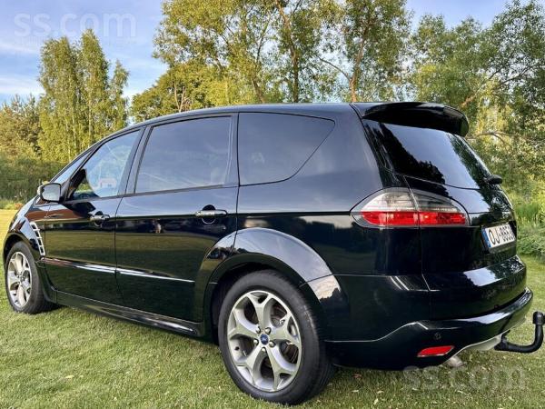 Melns Ford S-Max 2010 Rīga, ar dzinēja tilpumu 2.00 L un nobraukumu 235 tūkst. km par 4700 €, foto 3 vietnē AUTOMOTO.COM.LV