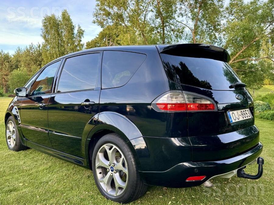 Black Ford S-Max 2010 in Riga, with an engine capacity of 2.00 L and mileage of 235 thousand km for 4700 €, photo 5 on AUTOMOTO.COM.LV