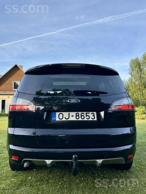 Black Ford S-Max 2010 in Riga, with an engine capacity of 2.00 L and mileage of 235 thousand km for 4700 €, photo 6 on AUTOMOTO.COM.LV