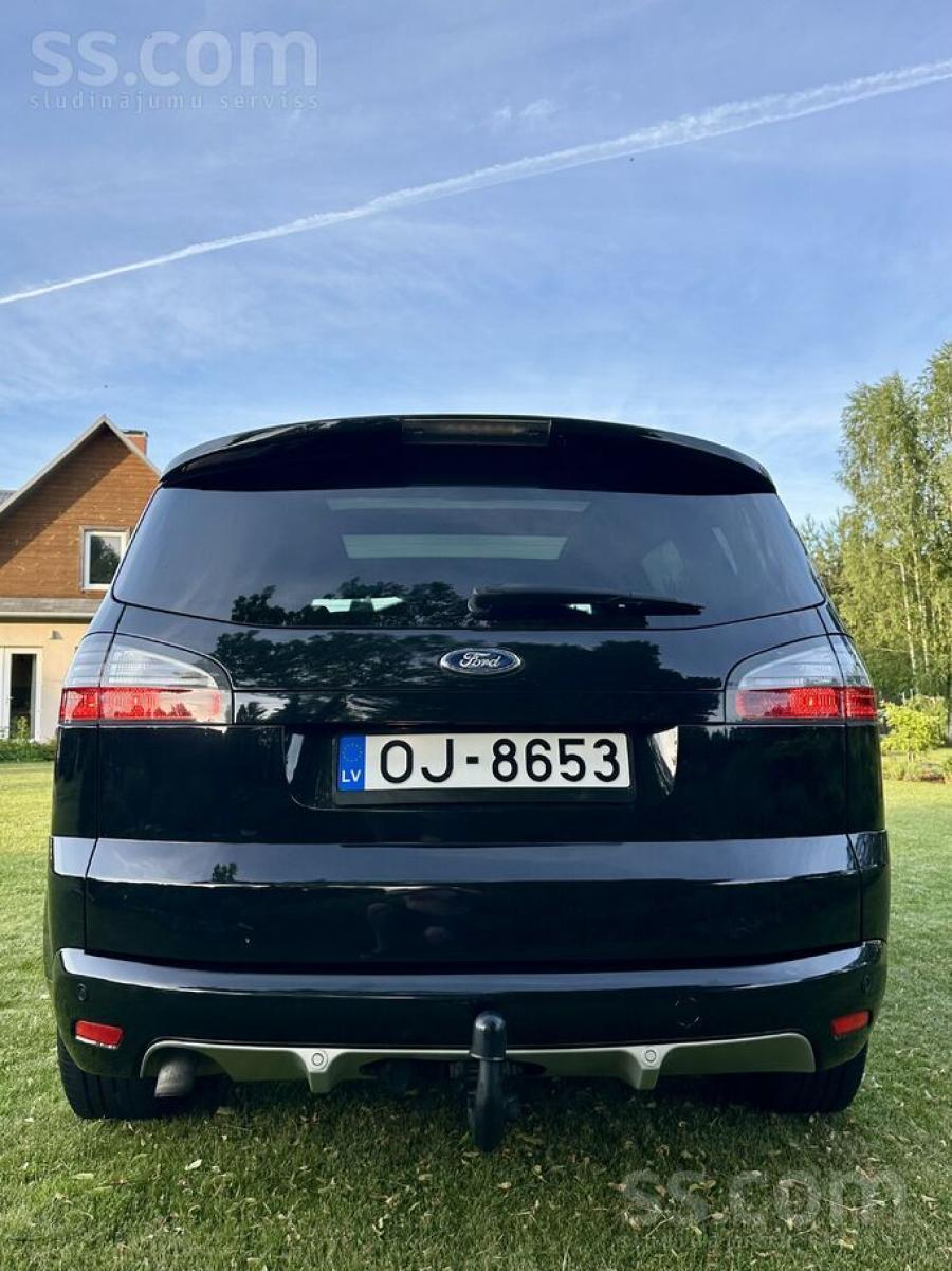Black Ford S-Max 2010 in Riga, with an engine capacity of 2.00 L and mileage of 235 thousand km for 4700 €, photo 6 on AUTOMOTO.COM.LV