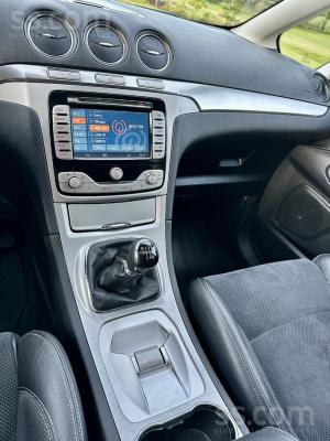 Black Ford S-Max 2010 in Riga, with an engine capacity of 2.00 L and mileage of 235 thousand km for 4700 €, photo 16 on AUTOMOTO.COM.LV