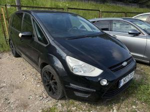 Black Ford S-Max 2010 in Vilnius, with an engine capacity of 2.00 L and mileage of 296 thousand km for 3200 €, photo 4 on AUTOMOTO.COM.LV