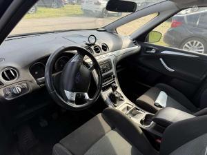 Black Ford S-Max 2010 in Vilnius, with an engine capacity of 2.00 L and mileage of 296 thousand km for 3200 €, photo 7 on AUTOMOTO.COM.LV
