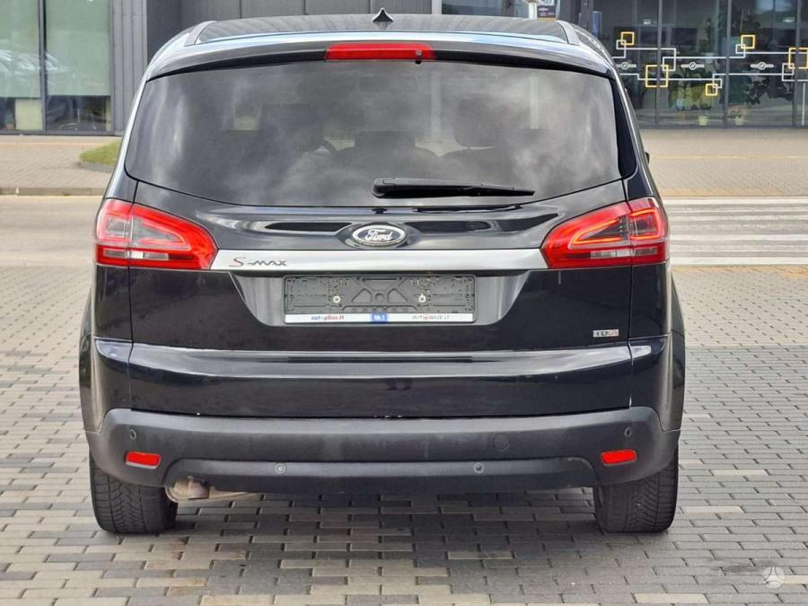 Black Ford S-Max 2010 in Siauliai, with an engine capacity of 2.00 L and mileage of 295 thousand km for 4990 €, photo 8 on AUTOMOTO.COM.LV