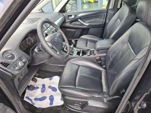 Black Ford S-Max 2010 in Siauliai, with an engine capacity of 2.00 L and mileage of 295 thousand km for 4990 €, photo 13 on AUTOMOTO.COM.LV