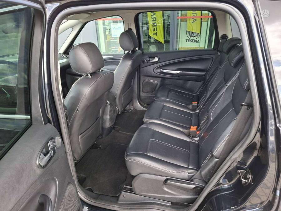 Black Ford S-Max 2010 in Siauliai, with an engine capacity of 2.00 L and mileage of 295 thousand km for 4990 €, photo 17 on AUTOMOTO.COM.LV