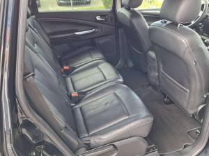 Black Ford S-Max 2010 in Siauliai, with an engine capacity of 2.00 L and mileage of 295 thousand km for 4990 €, photo 18 on AUTOMOTO.COM.LV