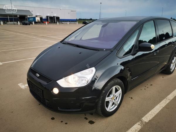 Black Ford S-Max 2010 in Ukmerge, with an engine capacity of 2.00 L and mileage of 300 thousand km for 3600 €, photo 1 on AUTOMOTO.COM.LV