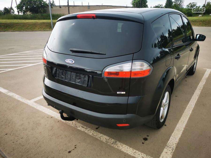 Melns Ford S-Max 2010 Ukmergė, ar dzinēja tilpumu 2.00 L un nobraukumu 300 tūkst. km par 3600 €, foto 6 vietnē AUTOMOTO.COM.LV