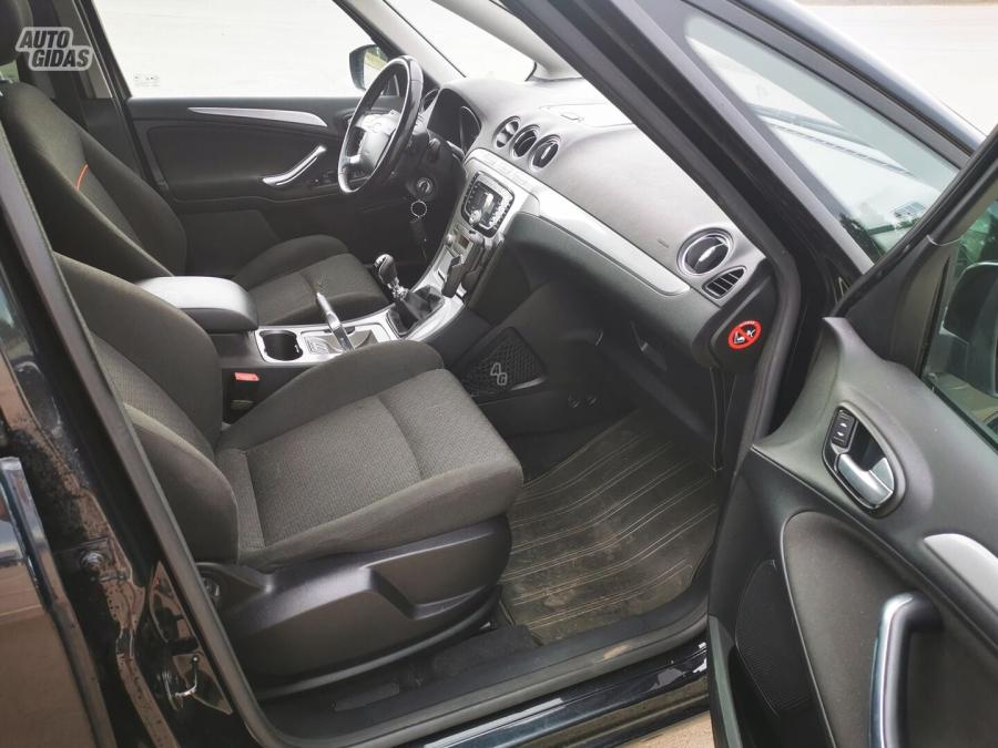 Melns Ford S-Max 2010 Ukmergė, ar dzinēja tilpumu 2.00 L un nobraukumu 300 tūkst. km par 3600 €, foto 11 vietnē AUTOMOTO.COM.LV