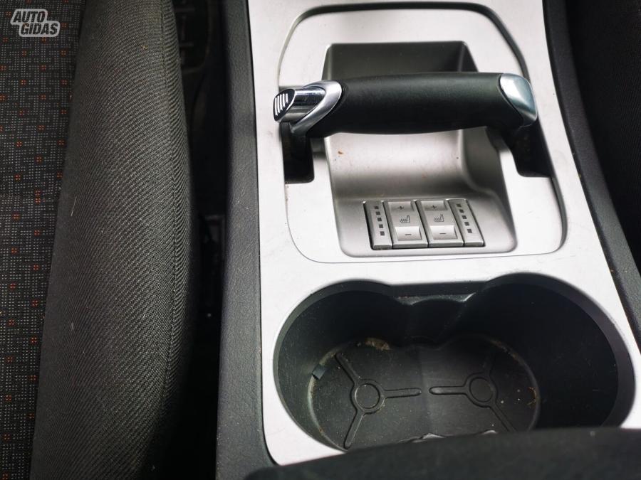 Melns Ford S-Max 2010 Ukmergė, ar dzinēja tilpumu 2.00 L un nobraukumu 300 tūkst. km par 3600 €, foto 15 vietnē AUTOMOTO.COM.LV