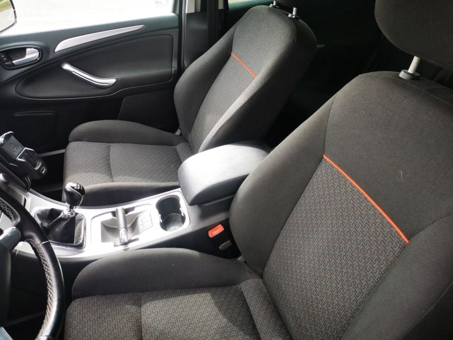 Melns Ford S-Max 2010 Ukmergė, ar dzinēja tilpumu 2.00 L un nobraukumu 300 tūkst. km par 3600 €, foto 20 vietnē AUTOMOTO.COM.LV