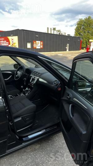 Melns Ford S-Max 2010 Rīga, ar dzinēja tilpumu 2.00 L un nobraukumu 263 tūkst. km par 4100 €, foto 8 vietnē AUTOMOTO.COM.LV