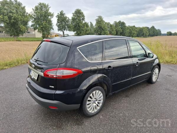 Black Ford S-Max 2010 in Riga, with an engine capacity of 2.00 L and mileage of 358 thousand km for 3550 €, photo 4 on AUTOMOTO.COM.LV