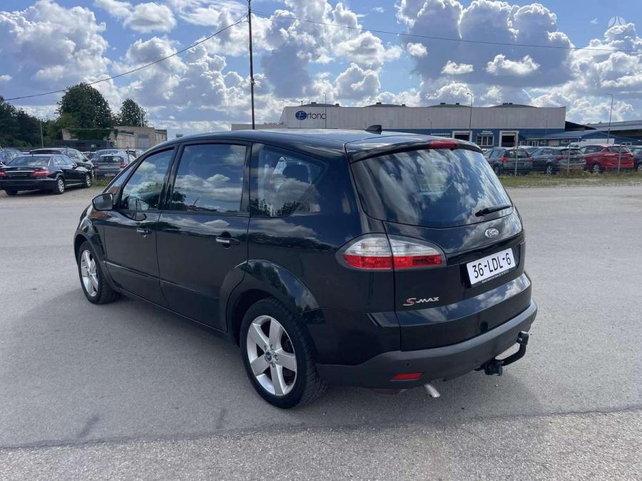 Melns Ford S-Max 2010 Šauļi, ar dzinēja tilpumu 2.00 L un nobraukumu 217 tūkst. km par 3350 €, foto 4 vietnē AUTOMOTO.COM.LV