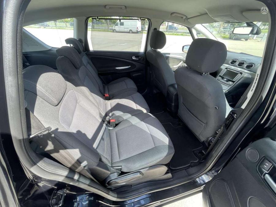 Melns Ford S-Max 2010 Šauļi, ar dzinēja tilpumu 2.00 L un nobraukumu 217 tūkst. km par 3350 €, foto 12 vietnē AUTOMOTO.COM.LV