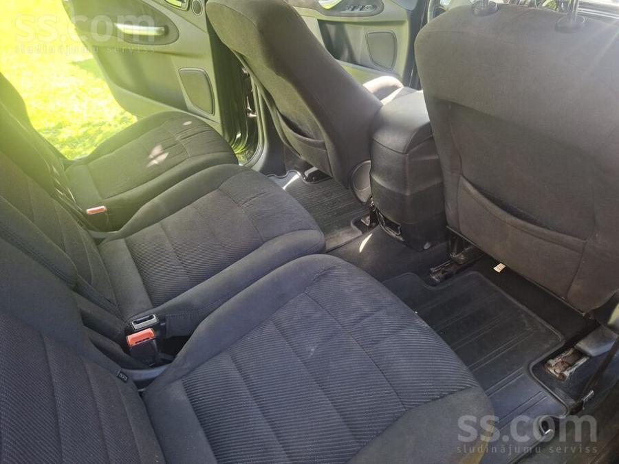 Black Ford S-Max 2010 in Valka, with an engine capacity of 2.00 L and mileage of 445 thousand km for 1500 €, photo 11 on AUTOMOTO.COM.LV