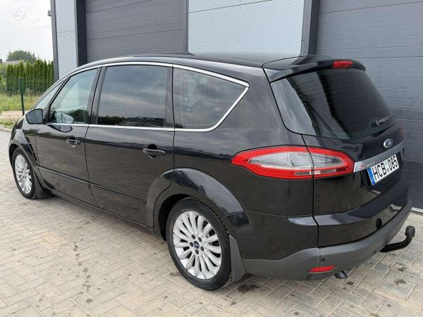 Black Ford S-Max 2010 in Vilnius, with an engine capacity of 2.00 L and mileage of 348 thousand km for 1750 €, photo 4 on AUTOMOTO.COM.LV