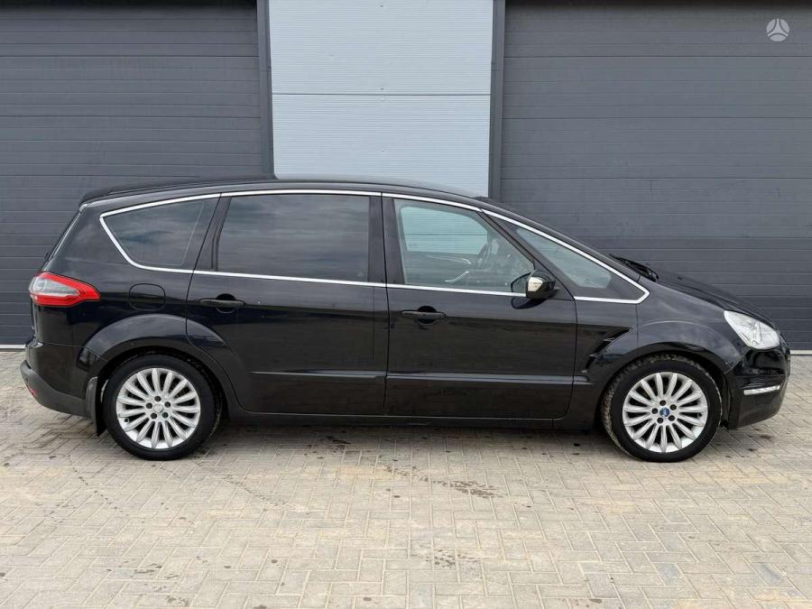 Black Ford S-Max 2010 in Vilnius, with an engine capacity of 2.00 L and mileage of 348 thousand km for 1750 €, photo 6 on AUTOMOTO.COM.LV