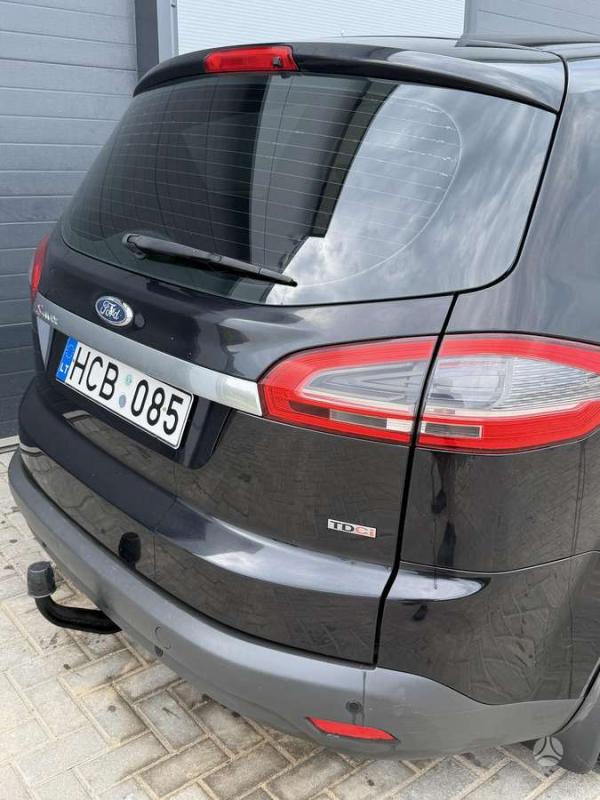Black Ford S-Max 2010 in Vilnius, with an engine capacity of 2.00 L and mileage of 348 thousand km for 1750 €, photo 7 on AUTOMOTO.COM.LV