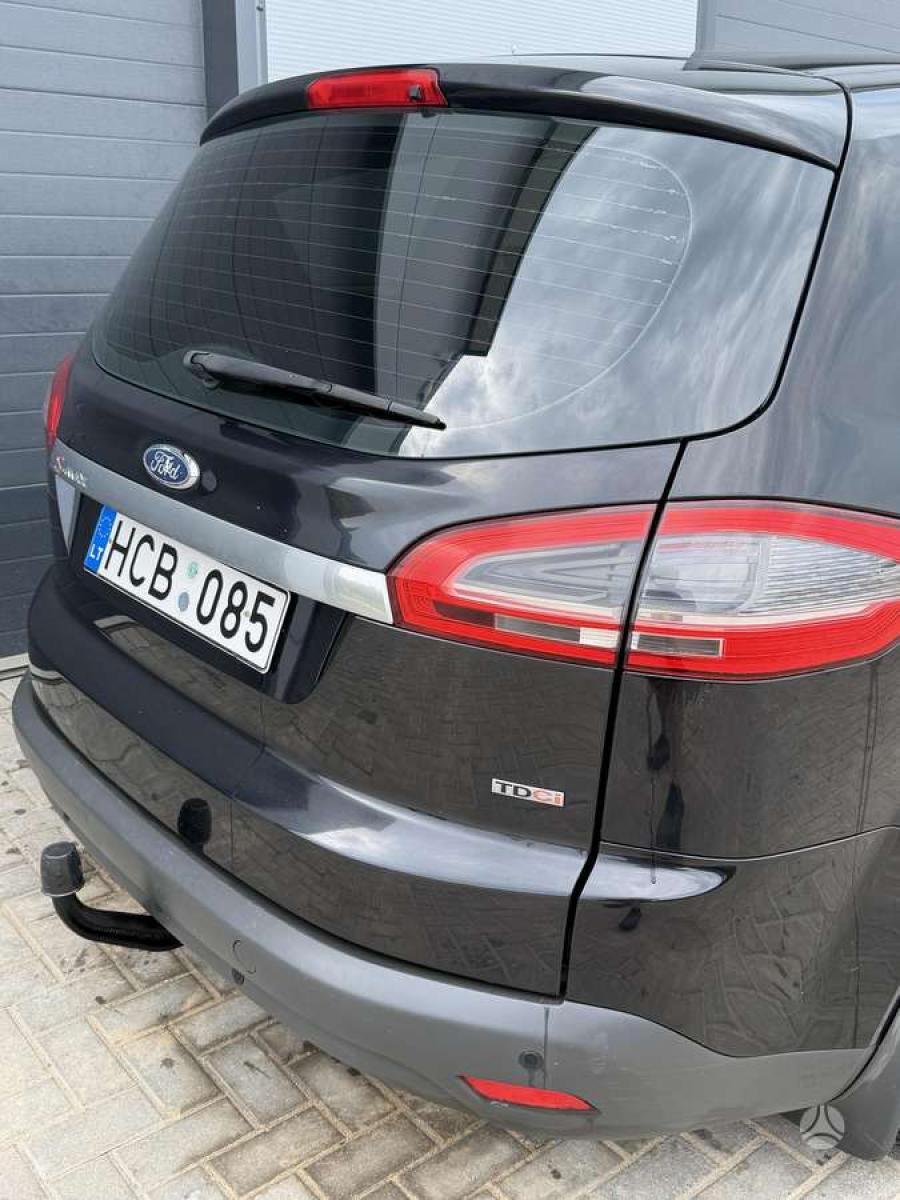 Black Ford S-Max 2010 in Vilnius, with an engine capacity of 2.00 L and mileage of 348 thousand km for 1750 €, photo 8 on AUTOMOTO.COM.LV