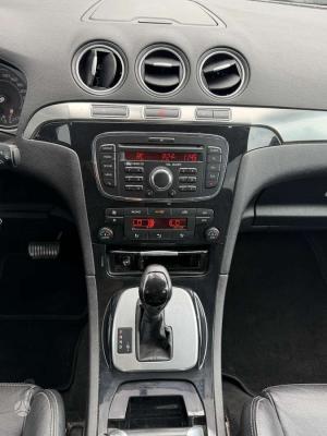 Black Ford S-Max 2010 in Vilnius, with an engine capacity of 2.00 L and mileage of 348 thousand km for 1750 €, photo 17 on AUTOMOTO.COM.LV