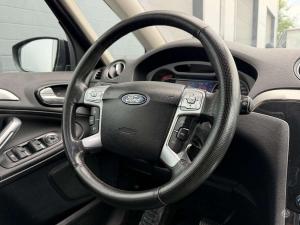 Black Ford S-Max 2010 in Vilnius, with an engine capacity of 2.00 L and mileage of 348 thousand km for 1750 €, photo 18 on AUTOMOTO.COM.LV
