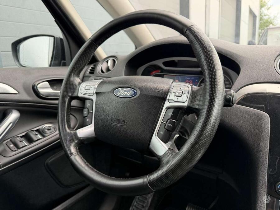 Black Ford S-Max 2010 in Vilnius, with an engine capacity of 2.00 L and mileage of 348 thousand km for 1750 €, photo 18 on AUTOMOTO.COM.LV
