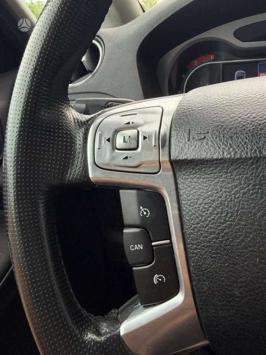 Black Ford S-Max 2010 in Vilnius, with an engine capacity of 2.00 L and mileage of 348 thousand km for 1750 €, photo 24 on AUTOMOTO.COM.LV