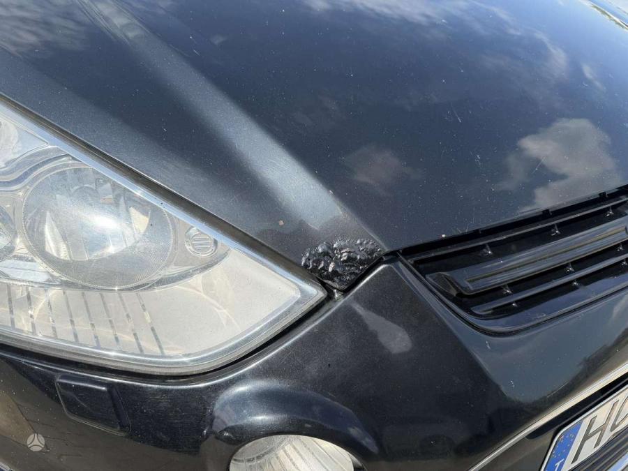 Black Ford S-Max 2010 in Vilnius, with an engine capacity of 2.00 L and mileage of 348 thousand km for 1750 €, photo 26 on AUTOMOTO.COM.LV