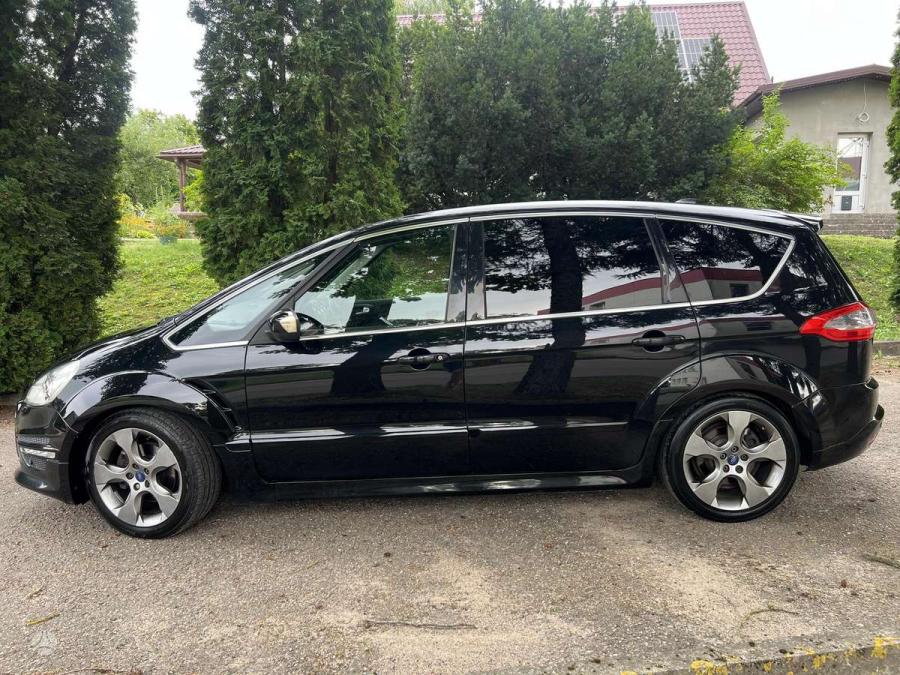 Black Ford S-Max 2010 in Prienai, with an engine capacity of 2.00 L and mileage of 275 thousand km for 4750 €, photo 5 on AUTOMOTO.COM.LV